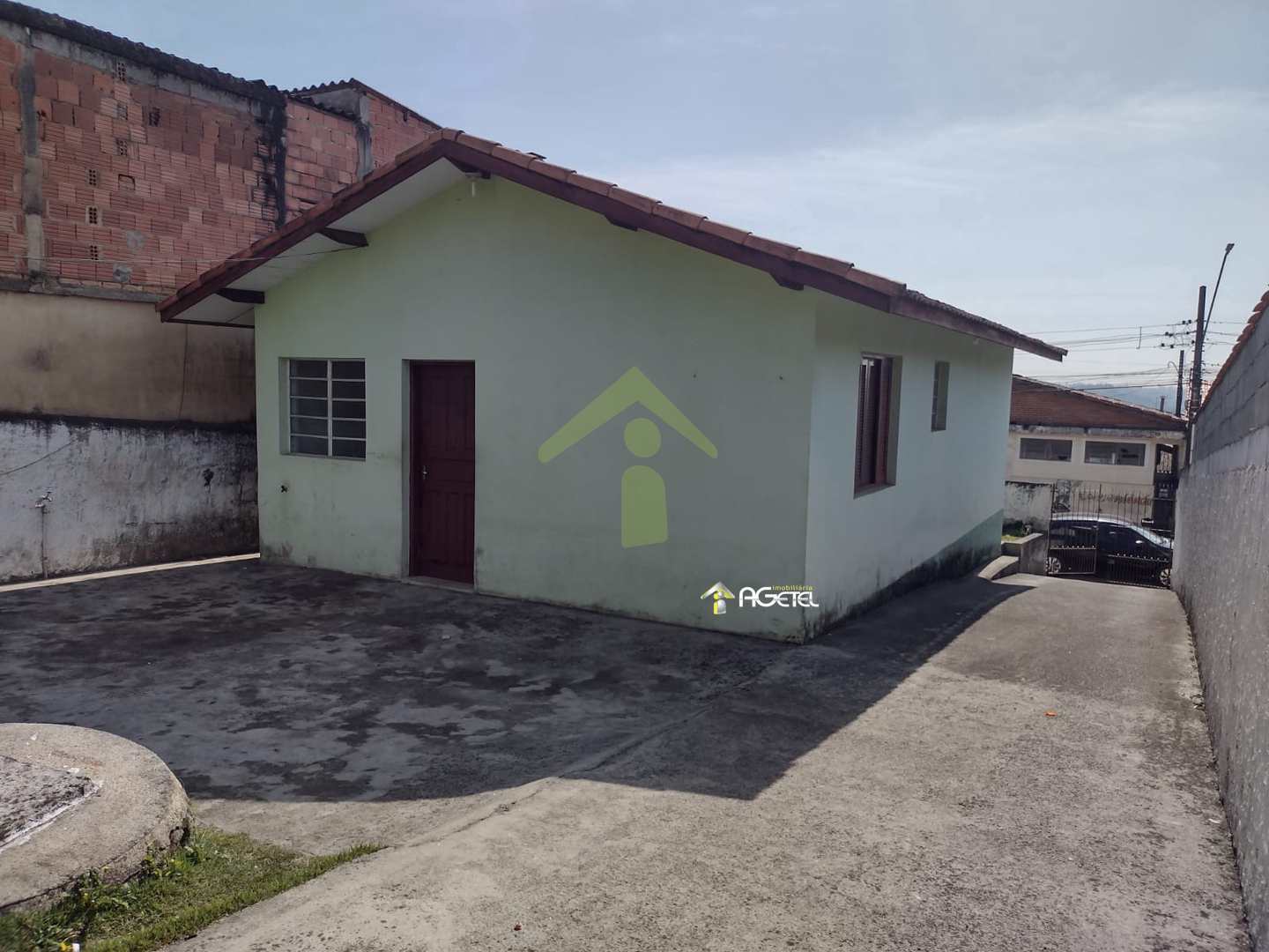 Casa com 2 dorms, Jardim Emília, Embu-Guaçu - R$ 370 mil, Cod: 2496
